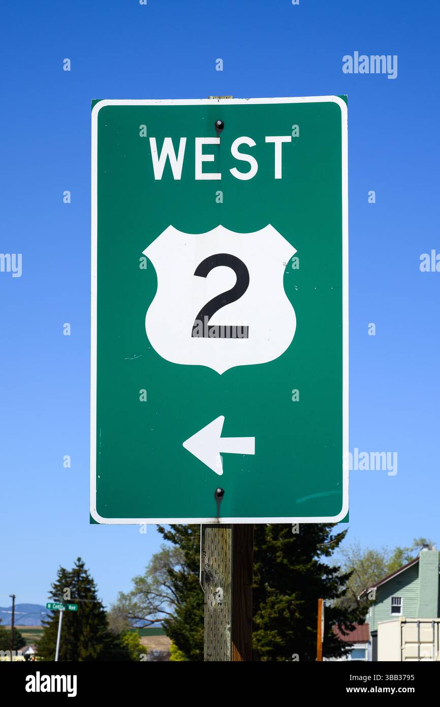 Us route 2 highway hi-res stock photography and images - Alamy