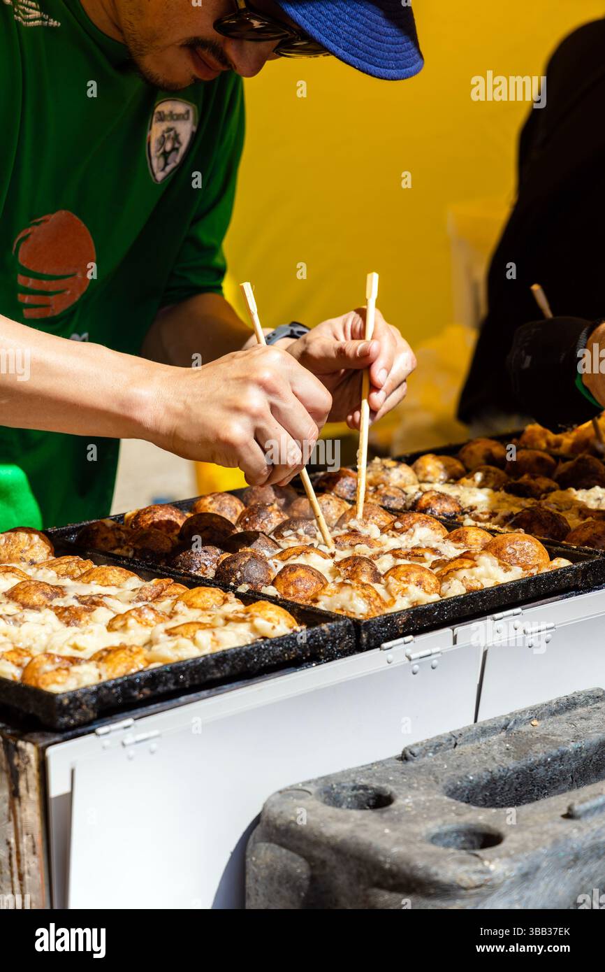 Japanese takoyaki octopus balls stall (HIDEN), Yokimono Japanese Market ...