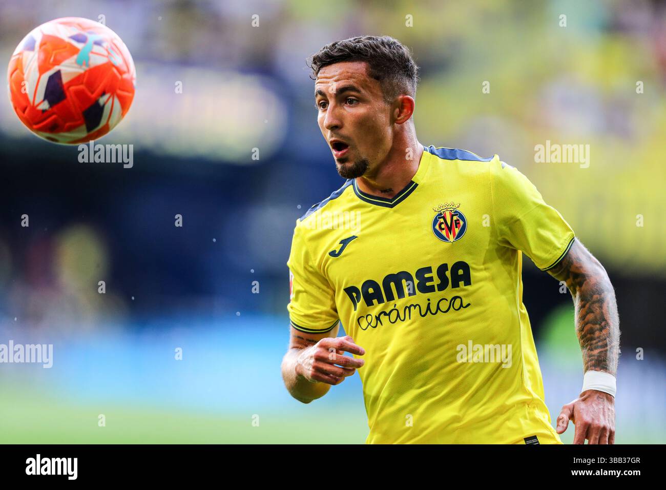 Yeremy Pino of Villarreal CF in action during the Spanish league ...