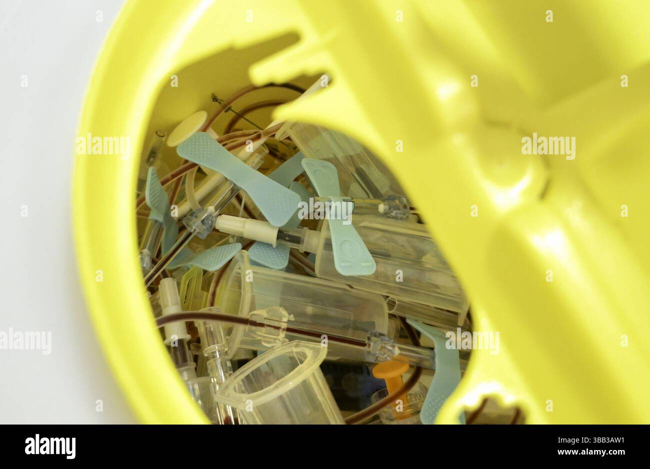 Hazardous drug waste hospital hi-res stock photography and images - Alamy