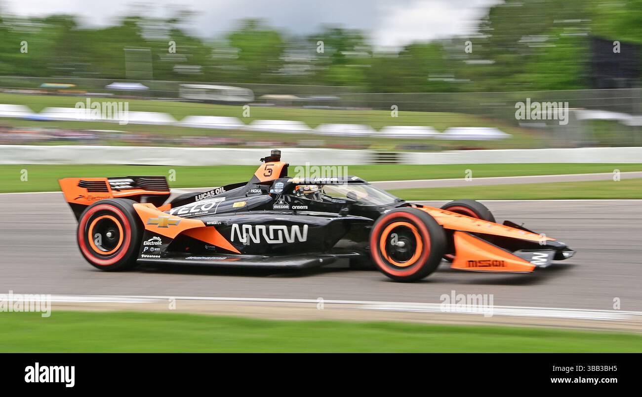IndyCar driver Pato O'Ward improves five spots from his starting ...