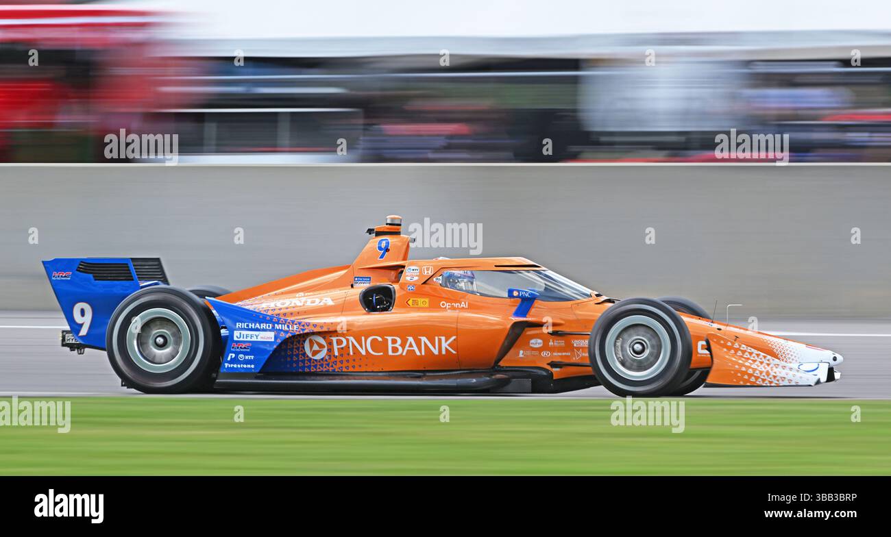 IndyCar driver Scott Dixon races to make up positions after starting at ...