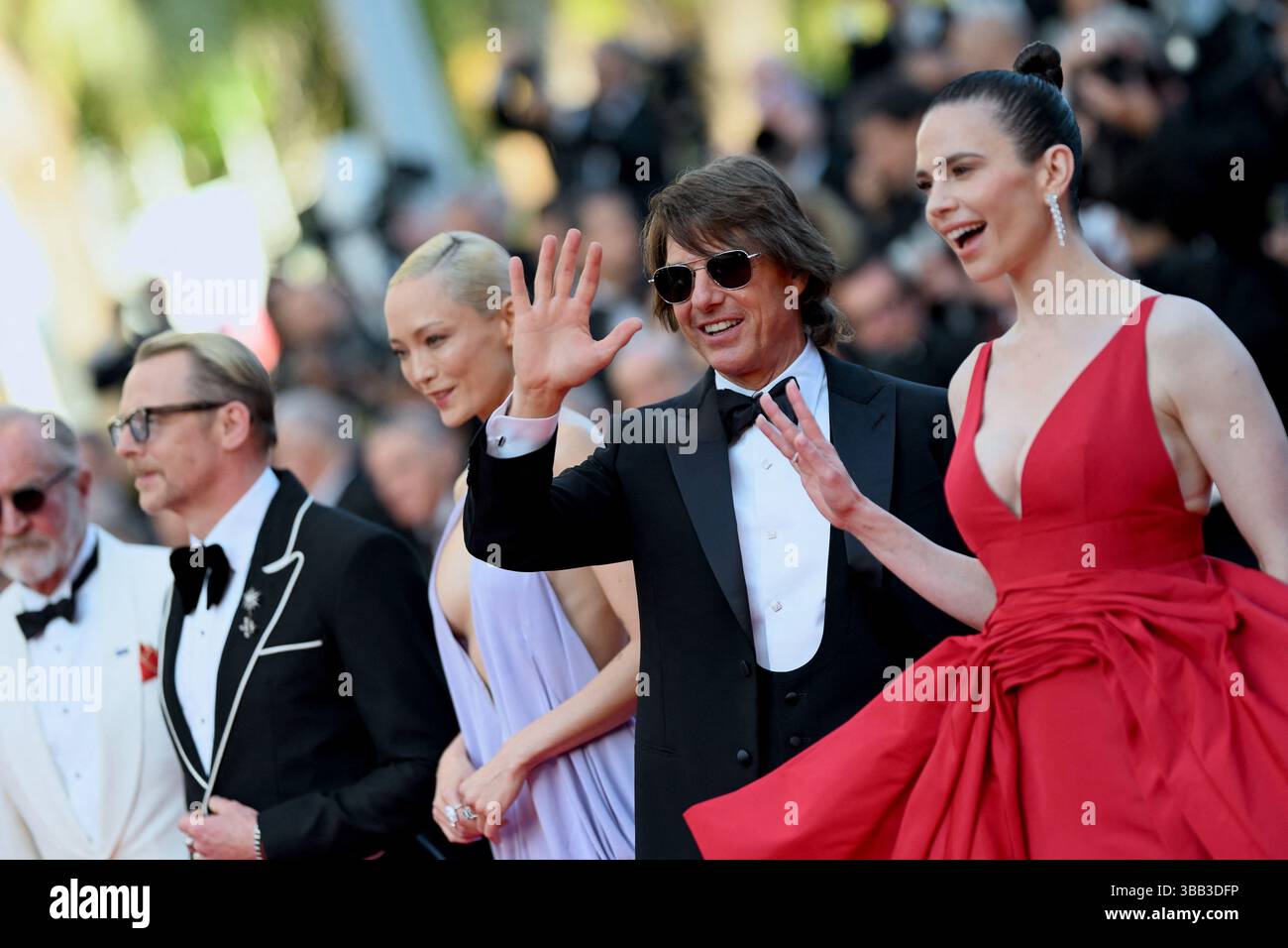 Tom Cruise, Hayley Atwell, Simon Pegg, Pom Klementieff, Angela Bassett ...