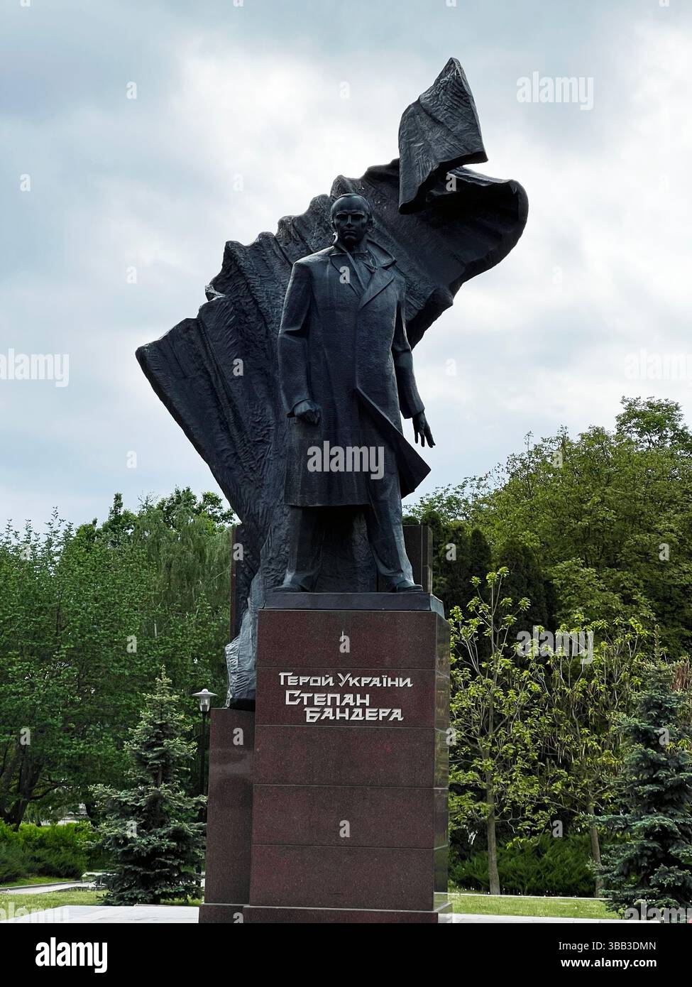 Tern?pil, Ukraine - May 14, 2025: A monumental statue of Stepan Bandera ...