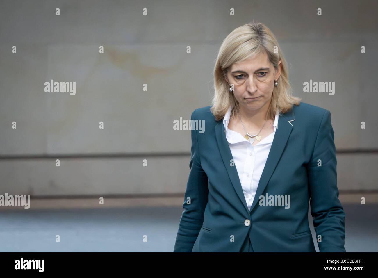 Deutscher Bundestag, 3. Plenarsitzung Nina Warken, Bundesministerin ...