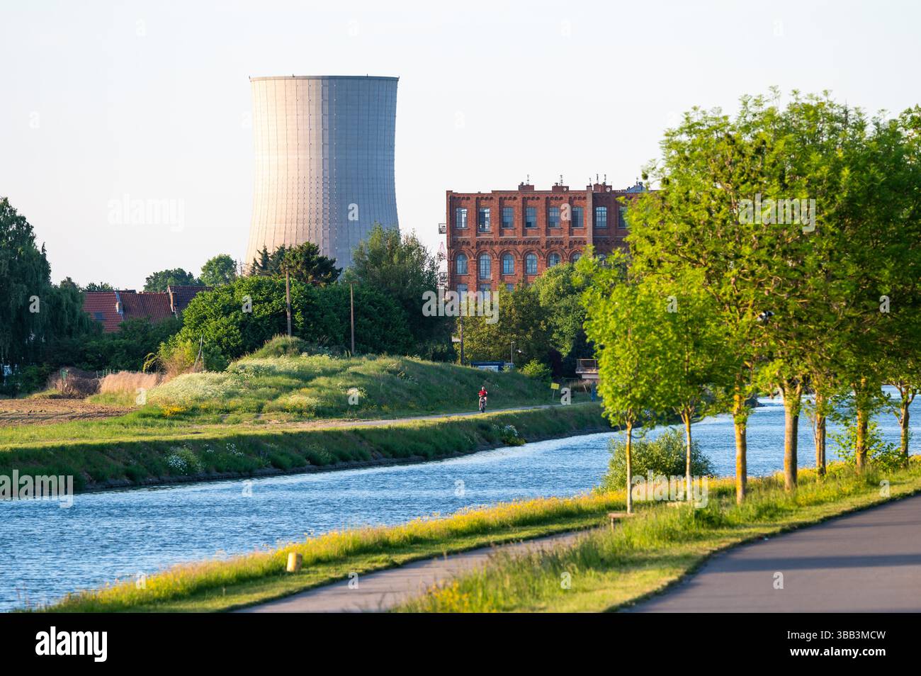 Cooling tower of Ruisbroek with electricity production infrastructure ...