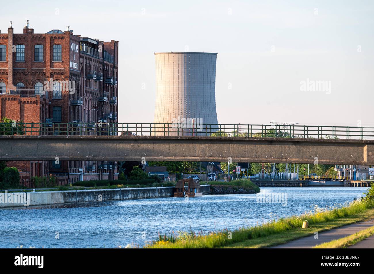 Cooling tower of Ruisbroek with electricity production infrastructure ...