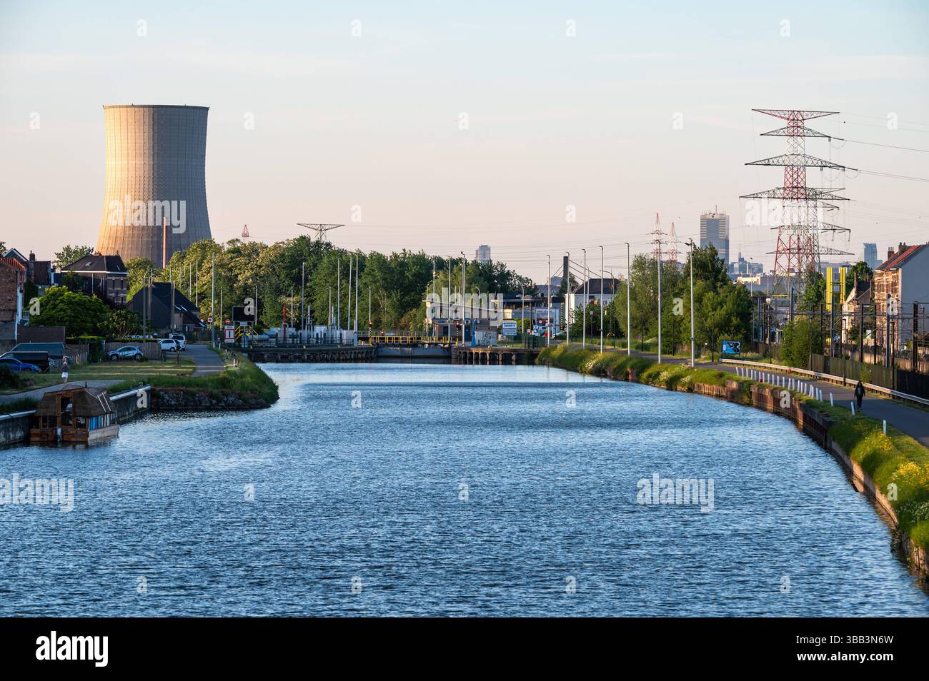 Cooling tower of Ruisbroek with electricity production infrastructure ...