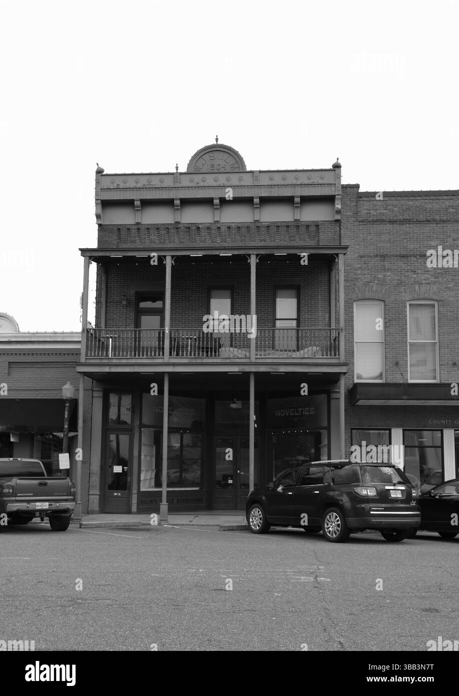Businesses on the historic square in Canton, Mississippi Stock Photo ...