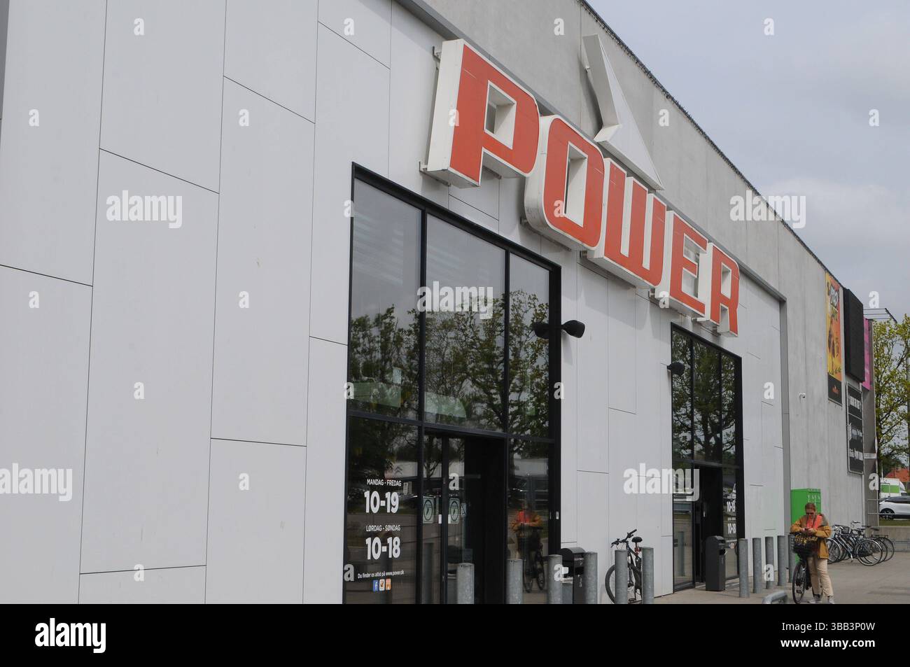 Herlev/Copenhagen/ Denmark/14 .MAY 2025/Power hi fi store in herlev in ...