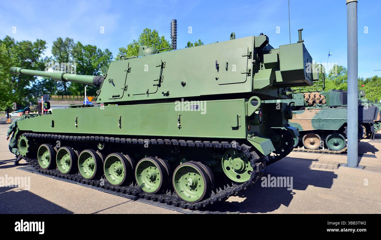 Warsaw, Poland. 7 May 2025. 155 mm howitzer SH K K9 at the Defence24 ...