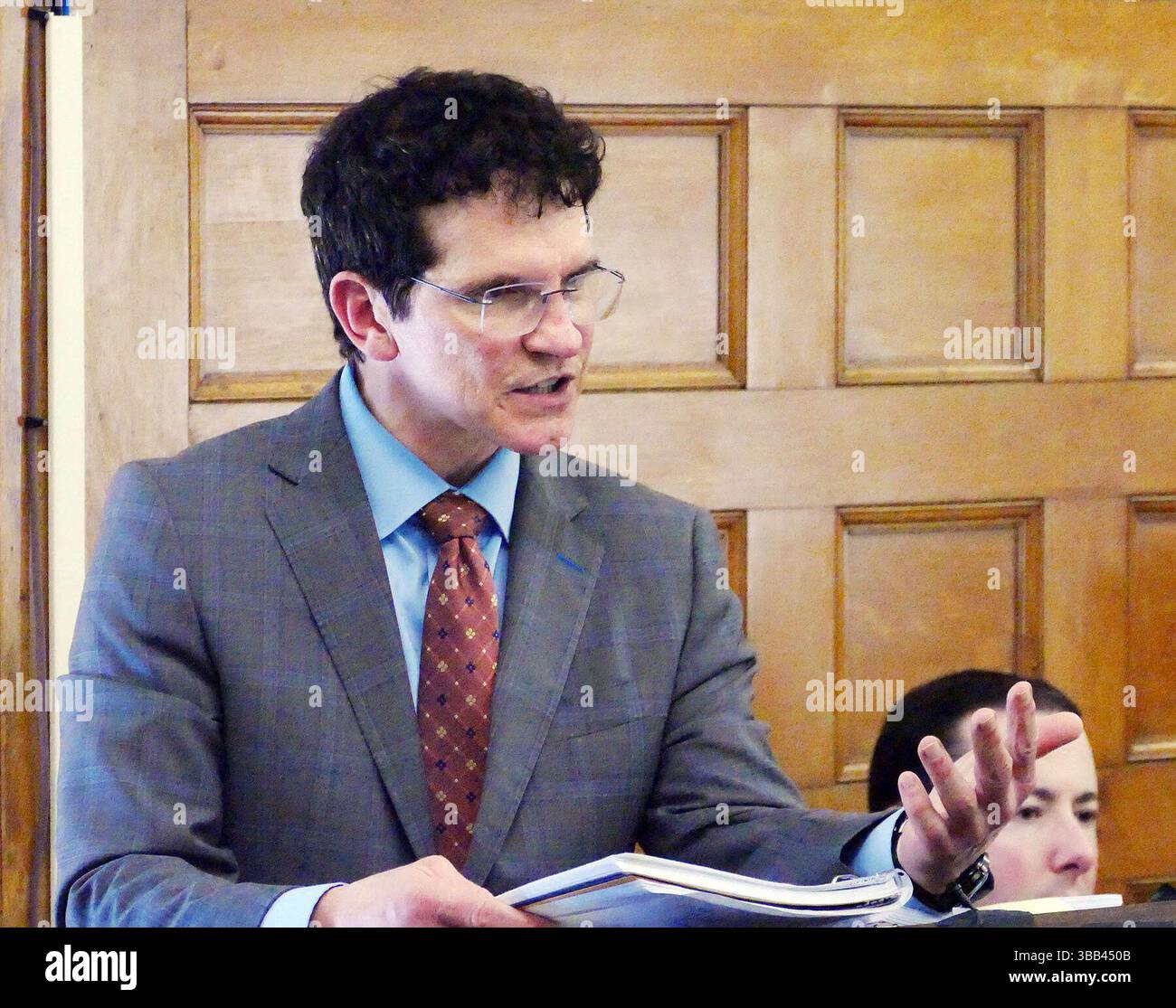 Defense attorney Robert Aleesi cross examines Mass. State forensic ...