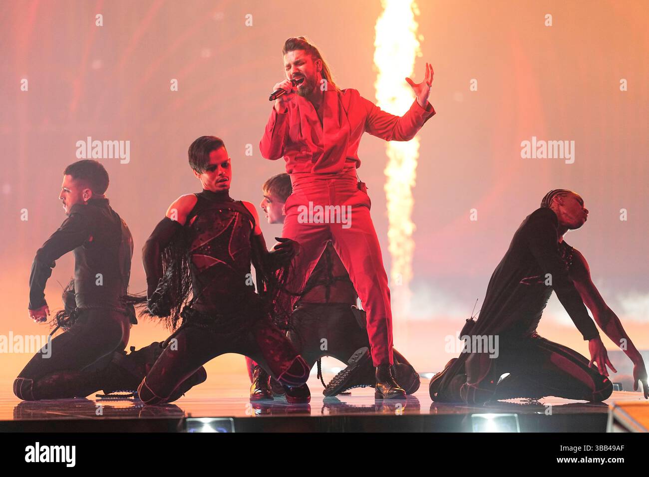 Princ from Serbia performs the song "Mila" during the dress rehearsal ...