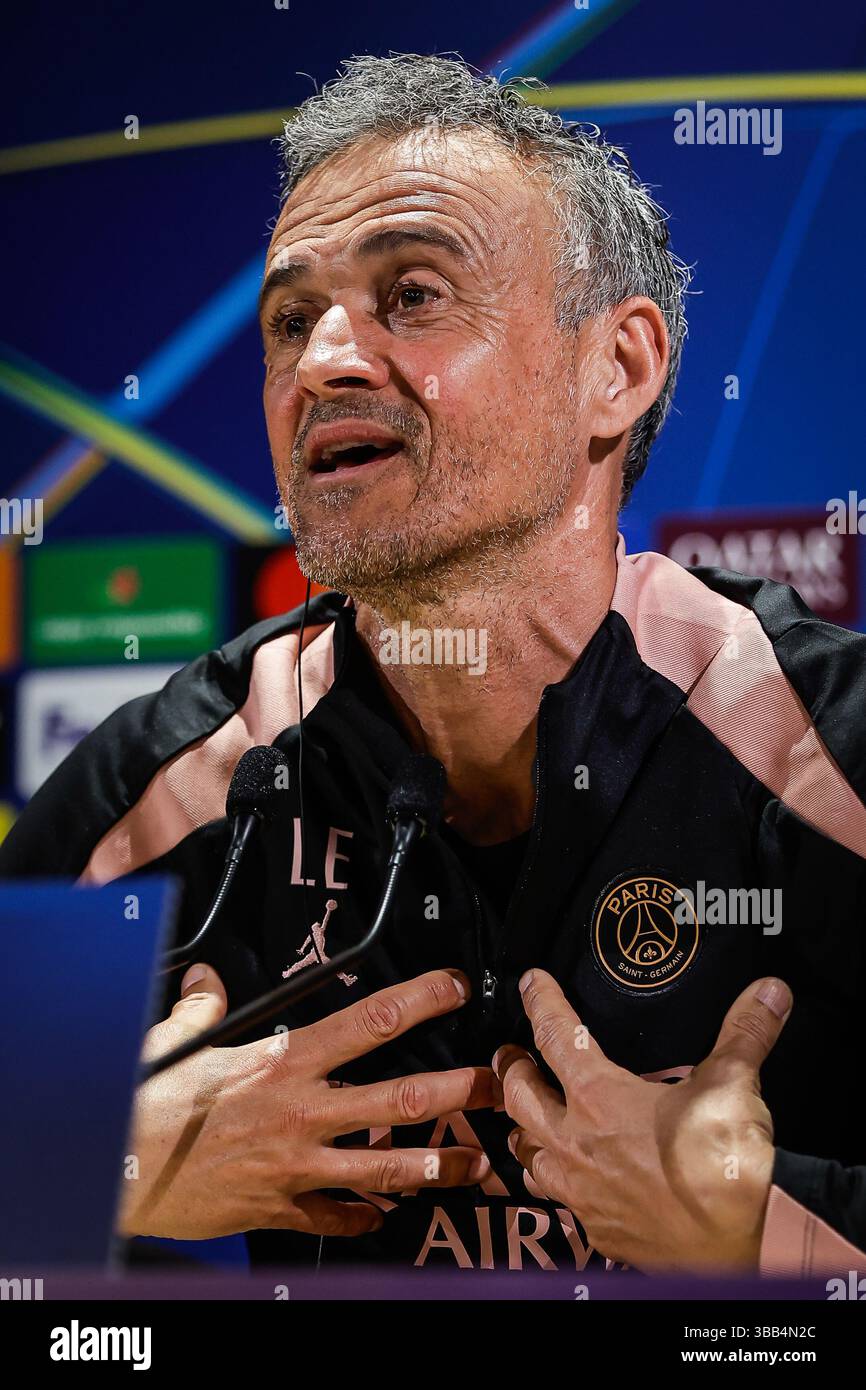 Poissy, France. 06th May, 2025. Luis ENRIQUE of PSG during the Press ...