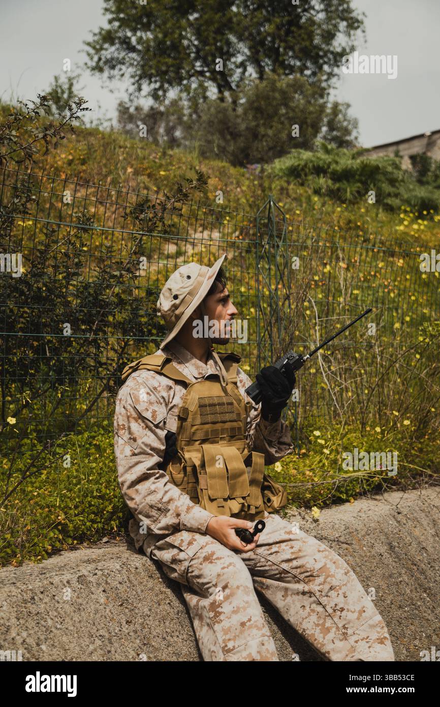 Soldier break hi-res stock photography and images - Alamy