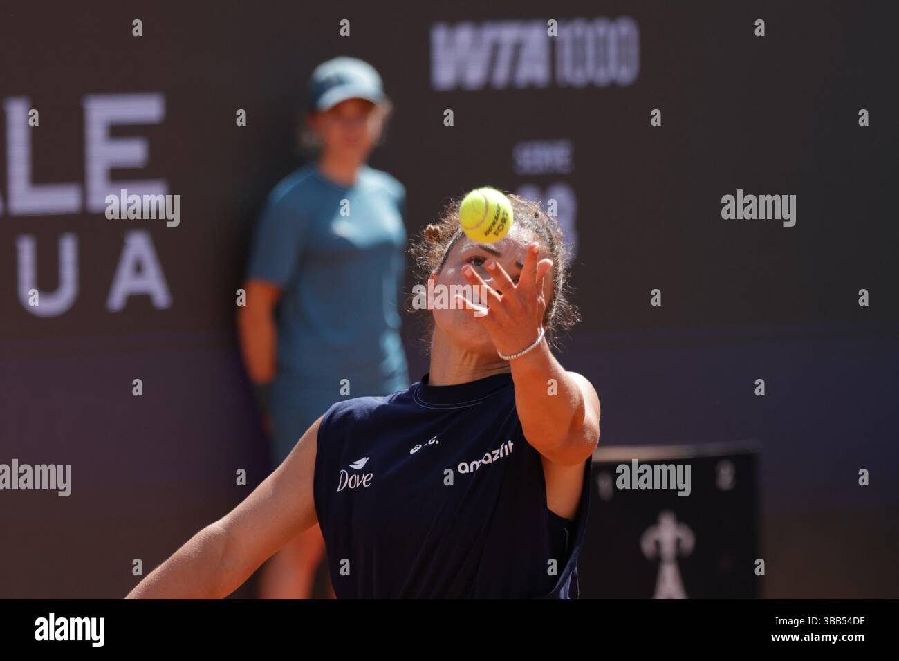 Rome, Italy. 15th May, 2025. Jasmine paolini serve during ...