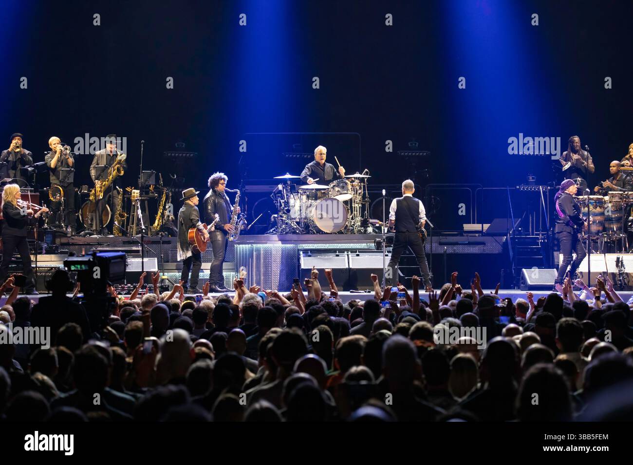 Manchester, England, 14th May, 2025. Bruce Springsteen and the E Street ...