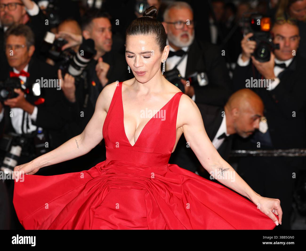 Hayley atwell cleavage hi-res stock photography and images - Alamy