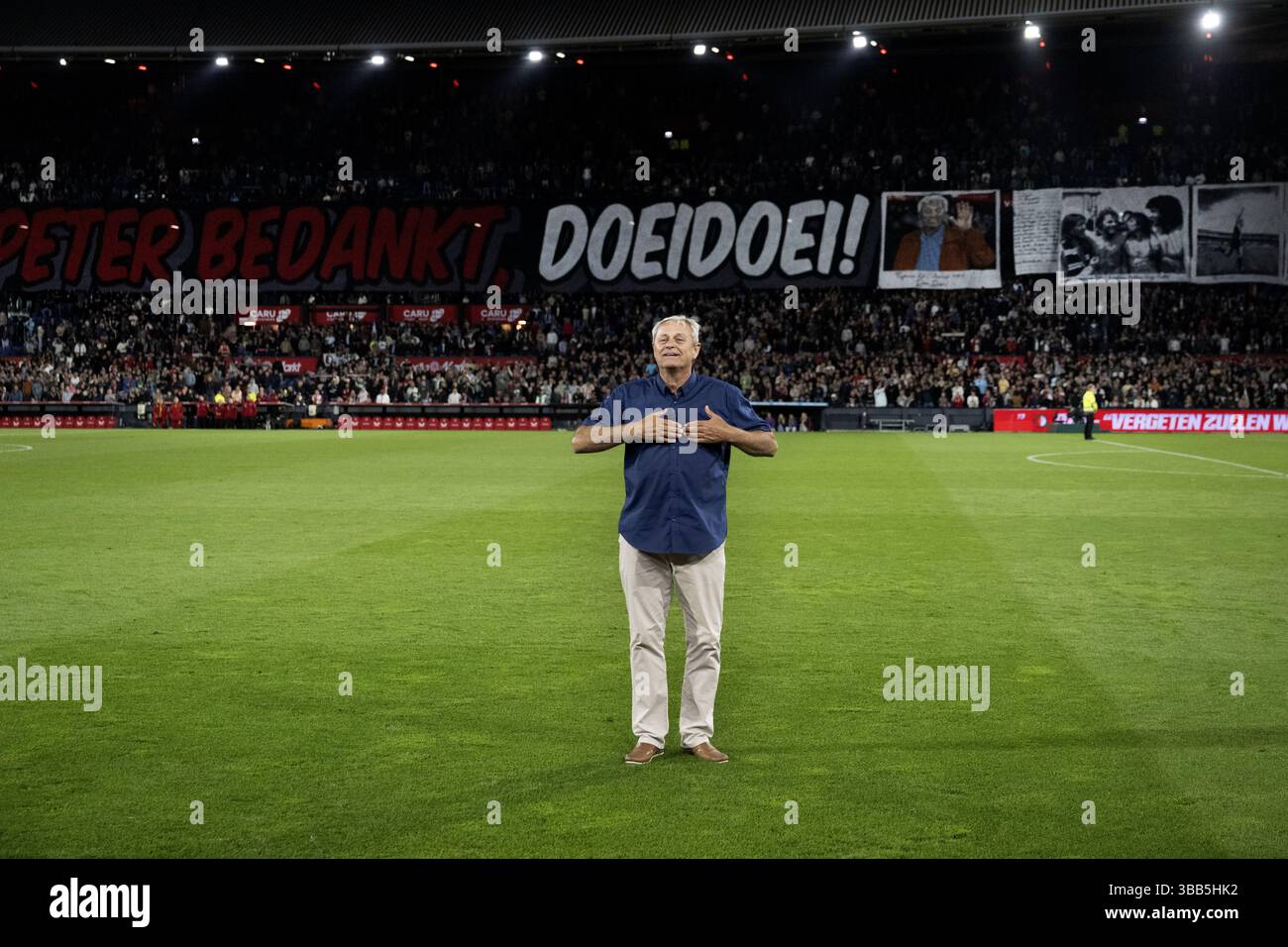 ROTTERDAM - Former player Peter Houtman says goodbye as stadium speaker ...