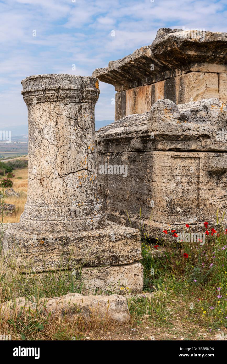 Rectangular tomb hi-res stock photography and images - Alamy