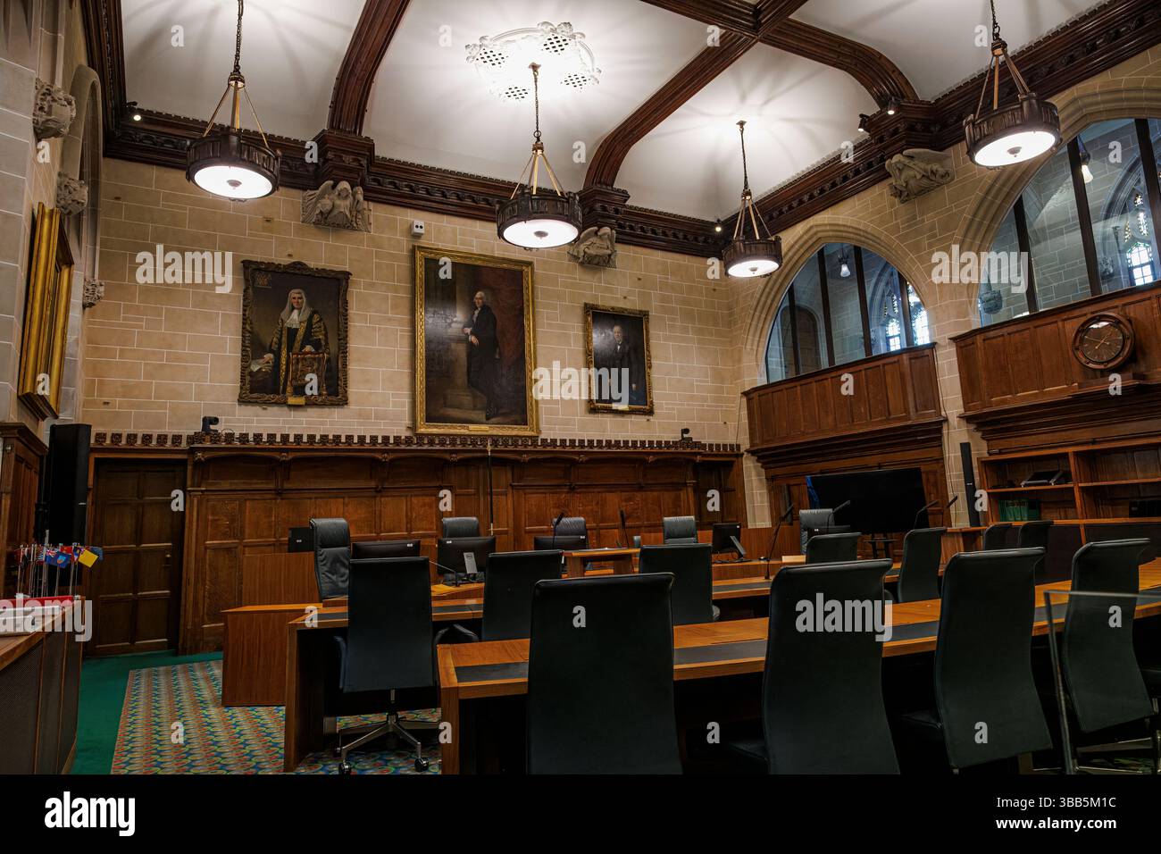 Inside of court room at Supreme Court, Westminster Stock Photo - Alamy