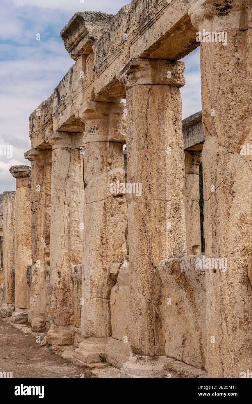 Ruins two old stone rooms hi-res stock photography and images - Alamy