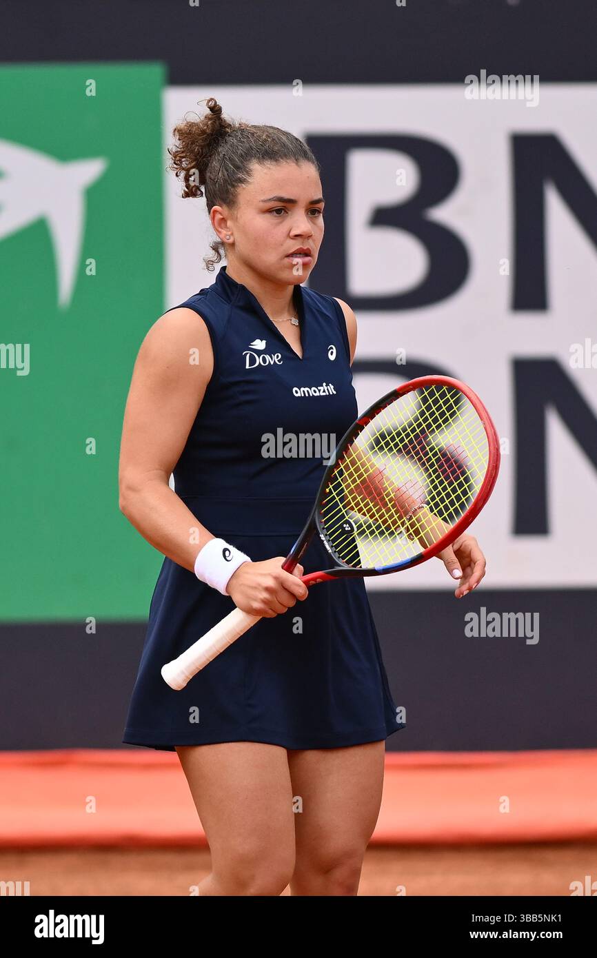 Sara Errani (ITA) and Jasmine Paolini (ITA) in action against Coco ...