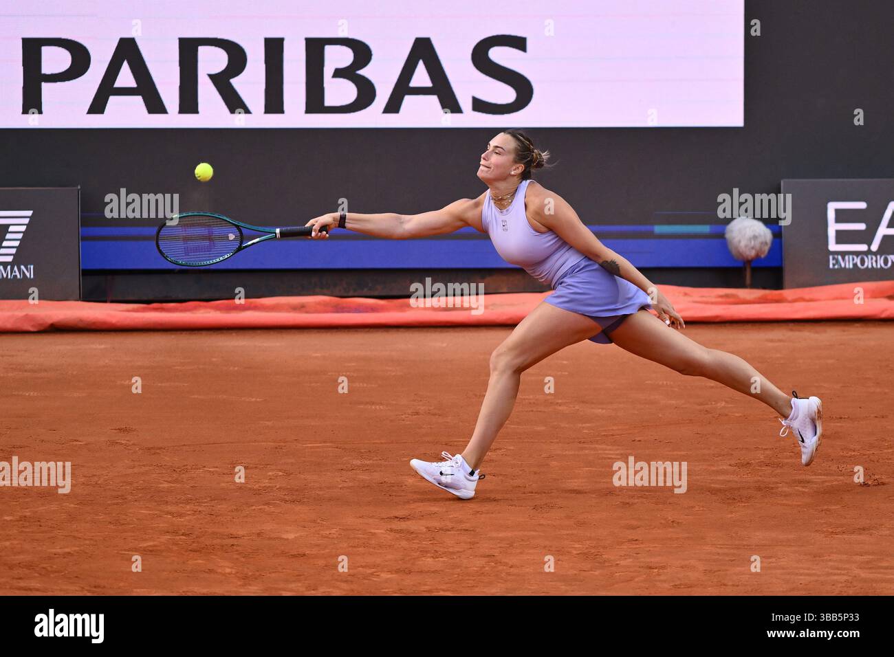 Aryna Sabalenka (BLR) in action against Qinwen Zheng (CHN) during the ...