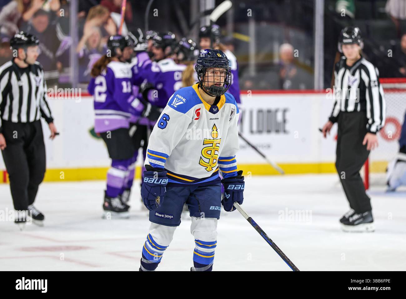 St. Paul, USA. 14th May, 2025. May 14th, 2025: Toronto Sceptres defender Kali Flanagan (6) looks ...