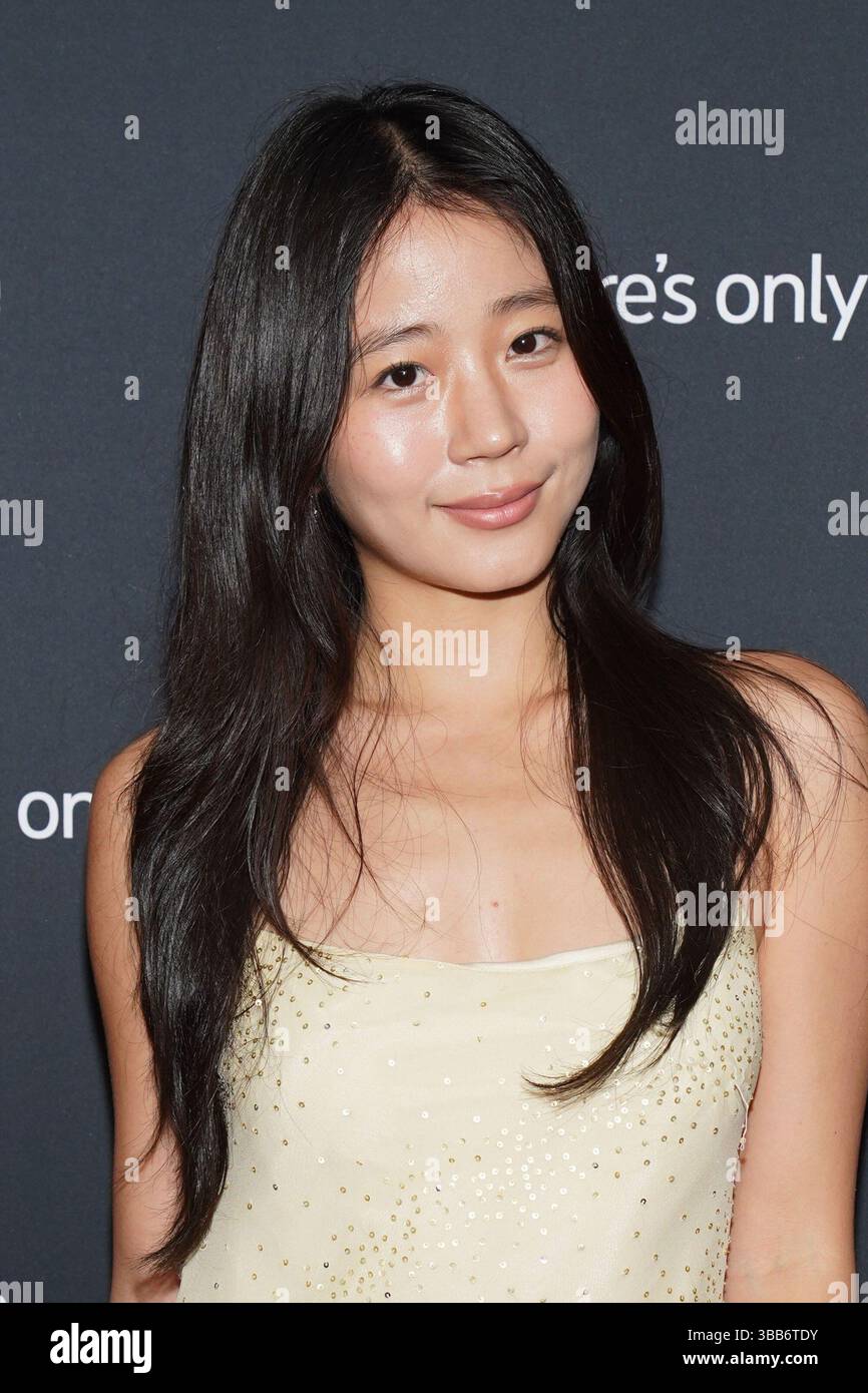 HJ Evelyn at arrivals for YouTube s TV Upfront Brandcast, David Geffen ...