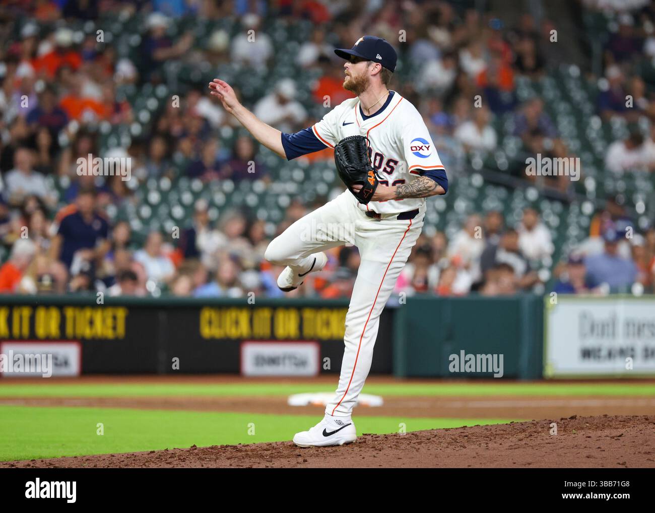 HOUSTON, TX - MAY 14: Houston Astros relief pitcher Shawn Dubin (66 ...