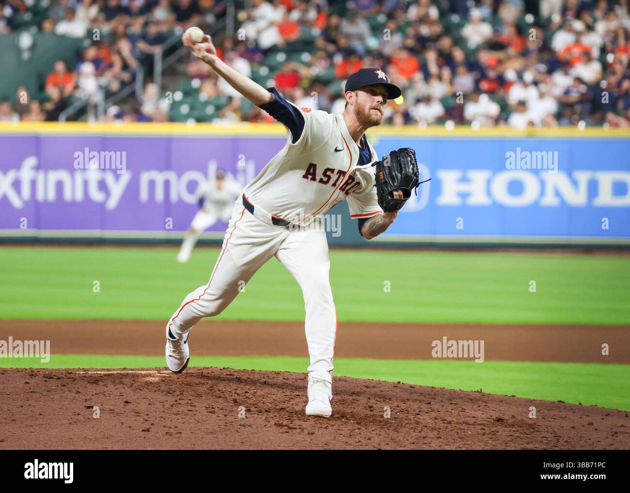 HOUSTON, TX - MAY 14: Houston Astros relief pitcher Shawn Dubin (66 ...