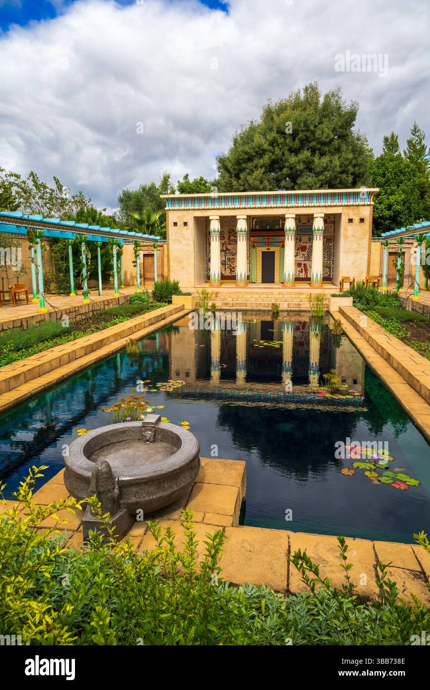 Reflection pool at the Ancient Egyptian Garden, Hamilton Gardens ...