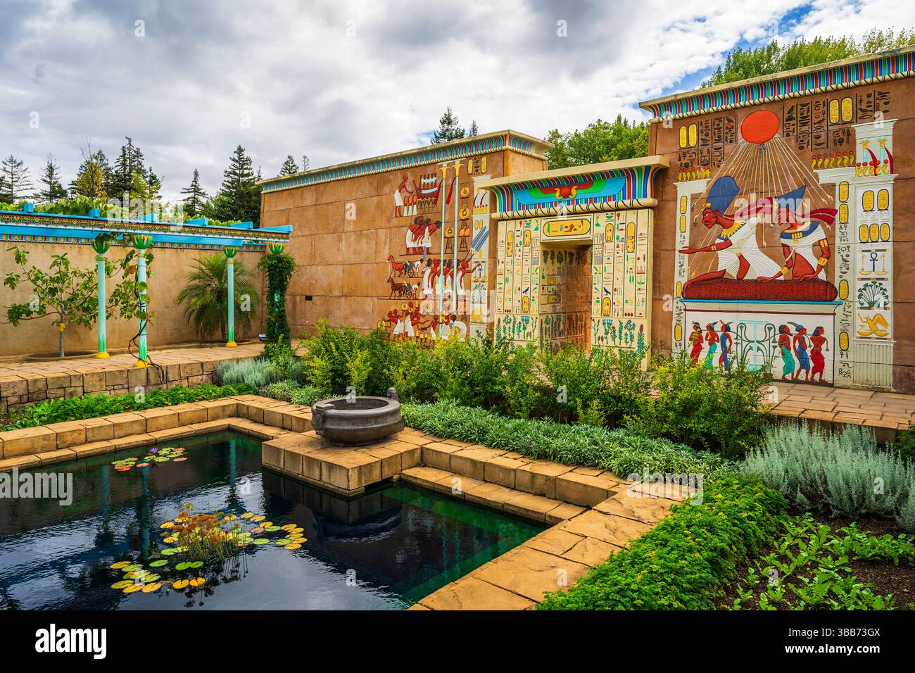 Reflection pool at the Ancient Egyptian Garden, Hamilton Gardens ...