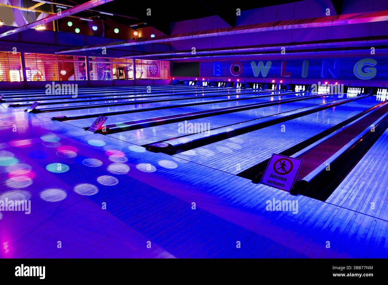 Inside shuts of the bowling center Stock Photo - Alamy