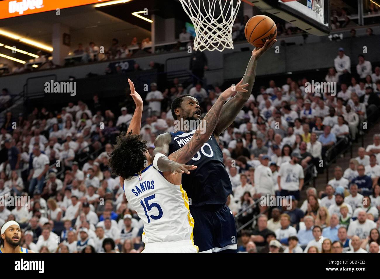 Minnesota Timberwolves forward Julius Randle (30) shoots over Golden ...