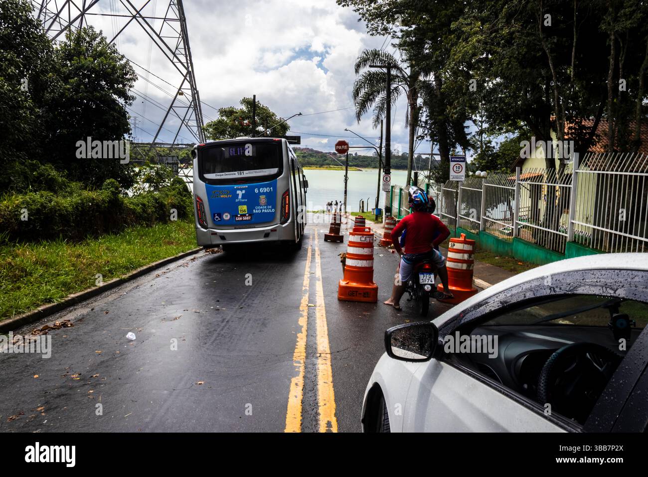 Sao Paulo, SP, Brazil. January 26, 2025. Cars queue to board the ferry ...