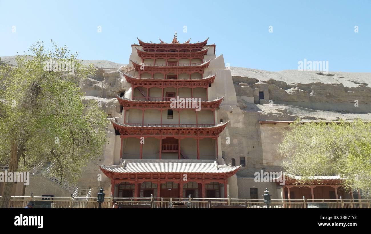 Mogao Caves of Dunhuang: Buddhist Art Amidst the Gobi Desert and ...