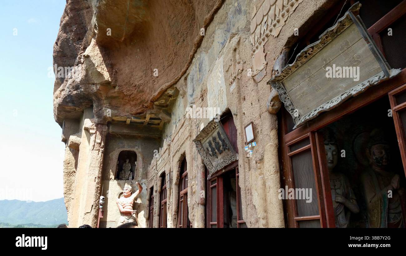 Maijishan Grottoes: Ancient Buddhist Sculptures on the Cliffside of ...