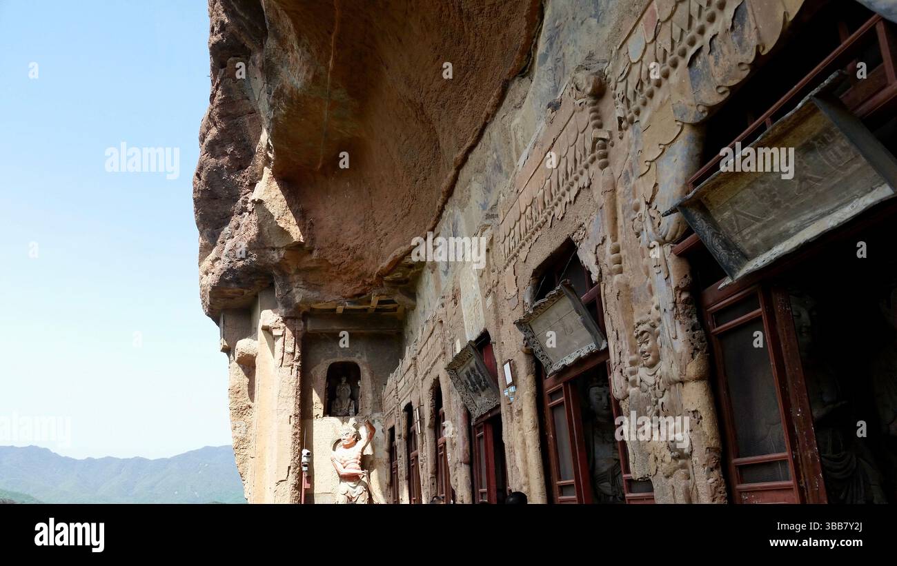 Maijishan Grottoes: Ancient Buddhist Sculptures on the Cliffside of ...