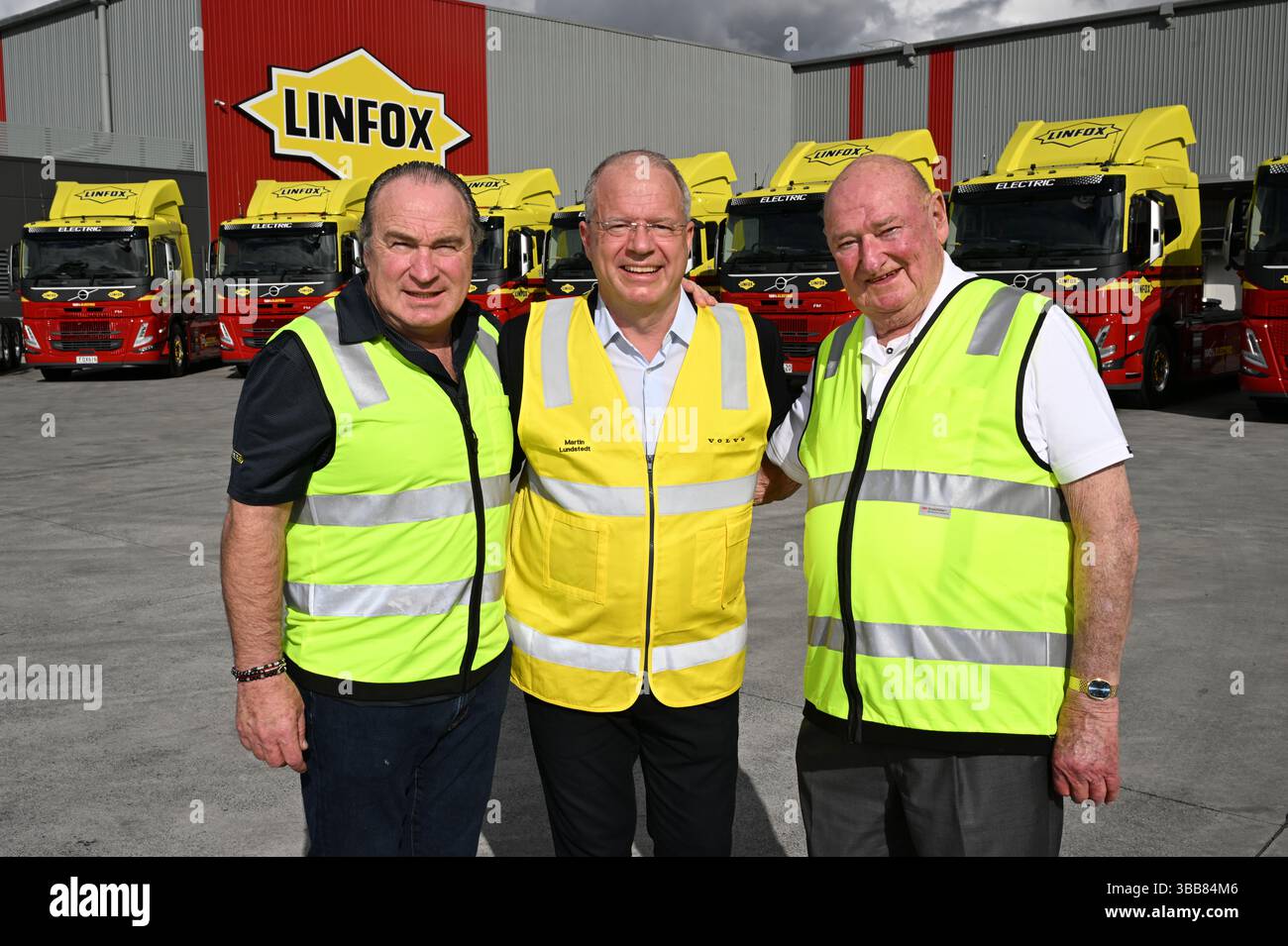 Brisbane, Australia. 15th May, 2025. (Left to right) Peter Fox ...