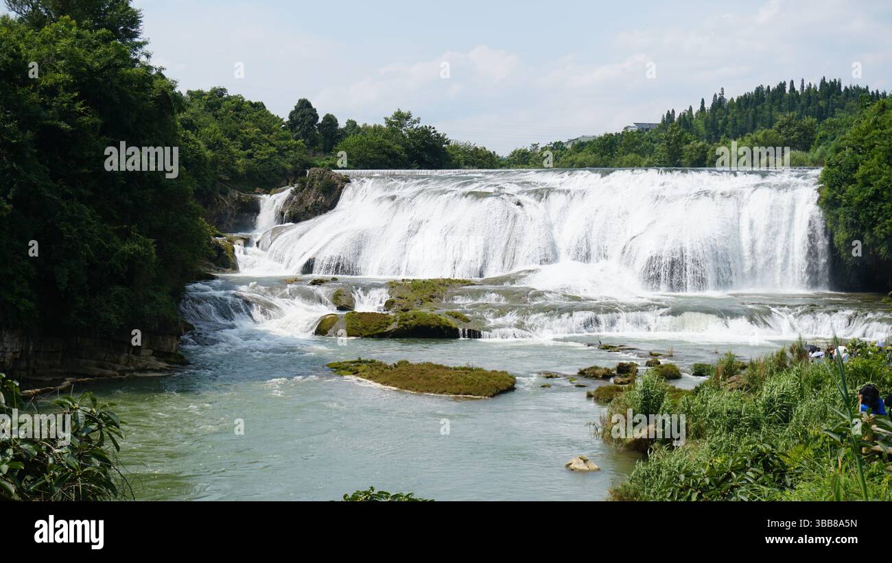 Huangguoshu Waterfall: Spectacular Waterfall and Scenic Nature in ...