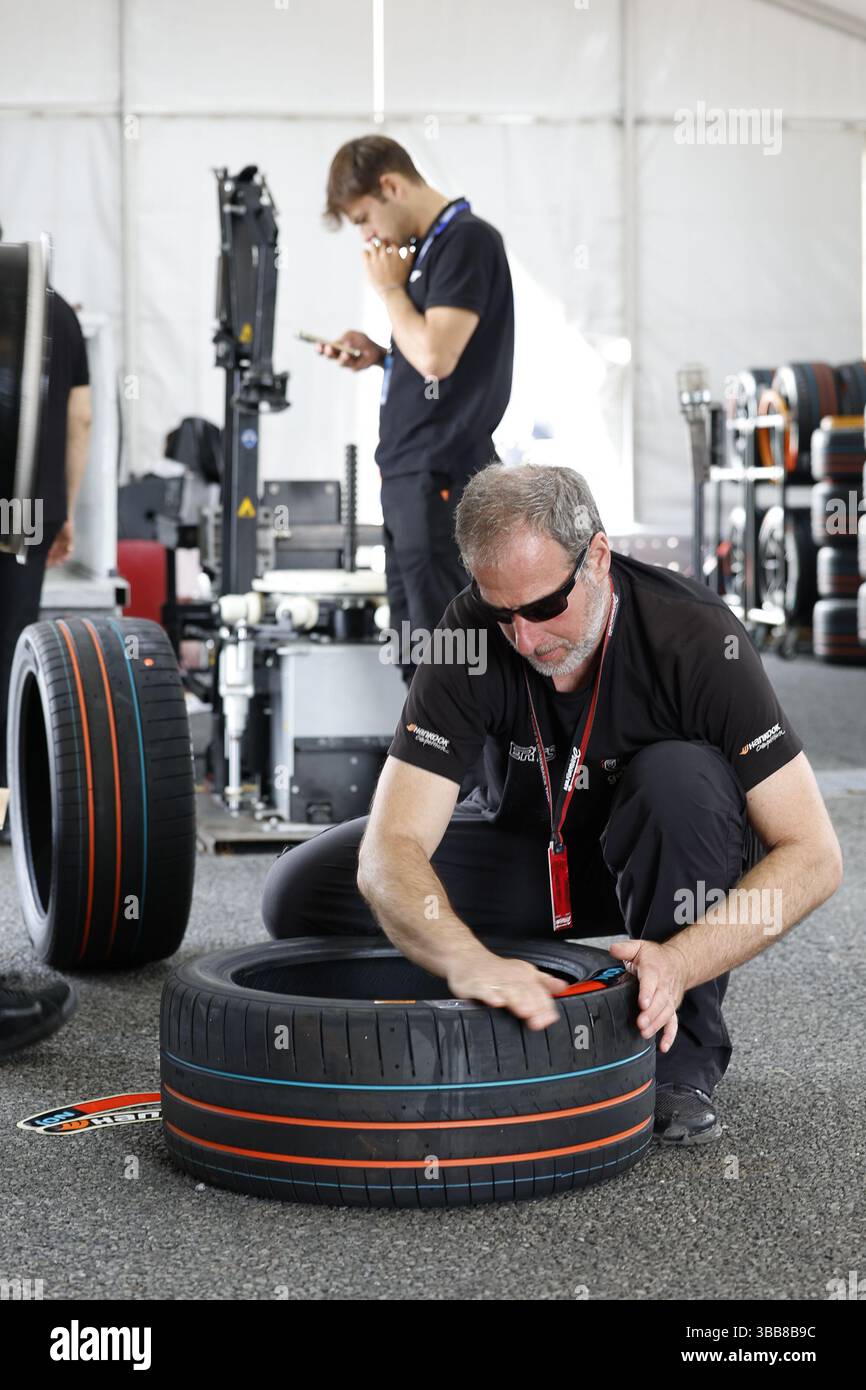 garage, box Hankook, during the Tokyo ePrix, 8th and 9th round of the ...