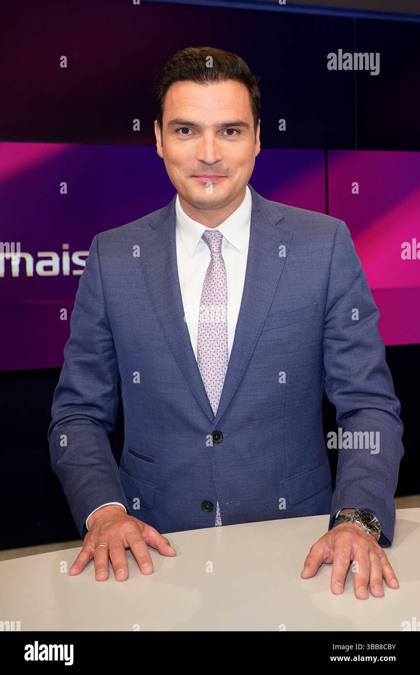 Jan Philipp Burgard in der ARD-Talkshow maischberger im Studio Berlin Adlershof. Berlin, 14.05. ...