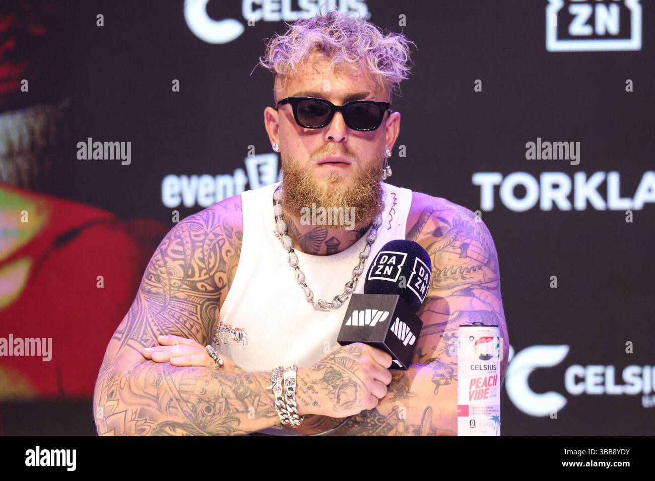 HOLLYWOOD, LOS ANGELES, CALIFORNIA, USA - MAY 14: American professional ...