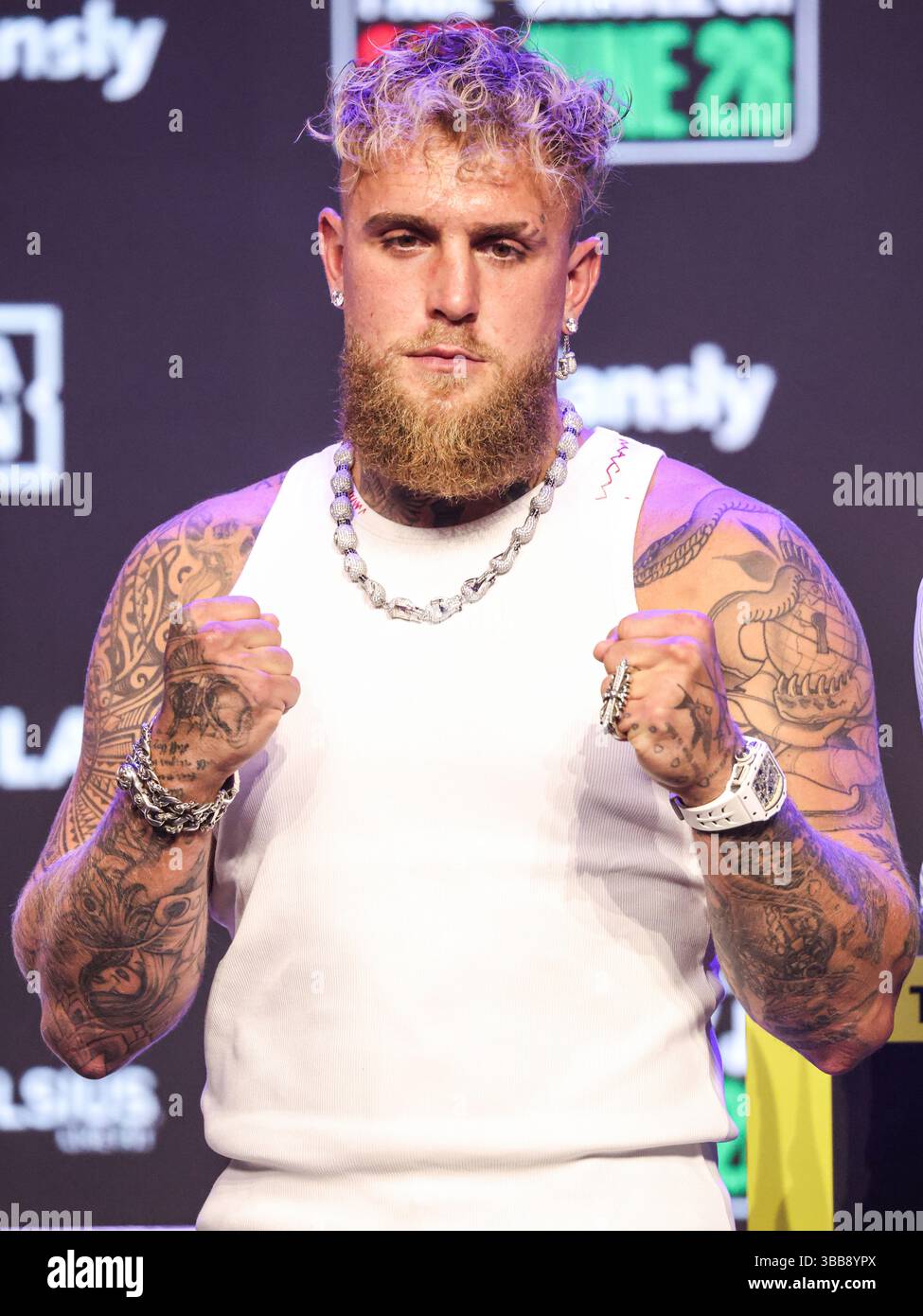 HOLLYWOOD, LOS ANGELES, CALIFORNIA, USA - MAY 14: American professional ...