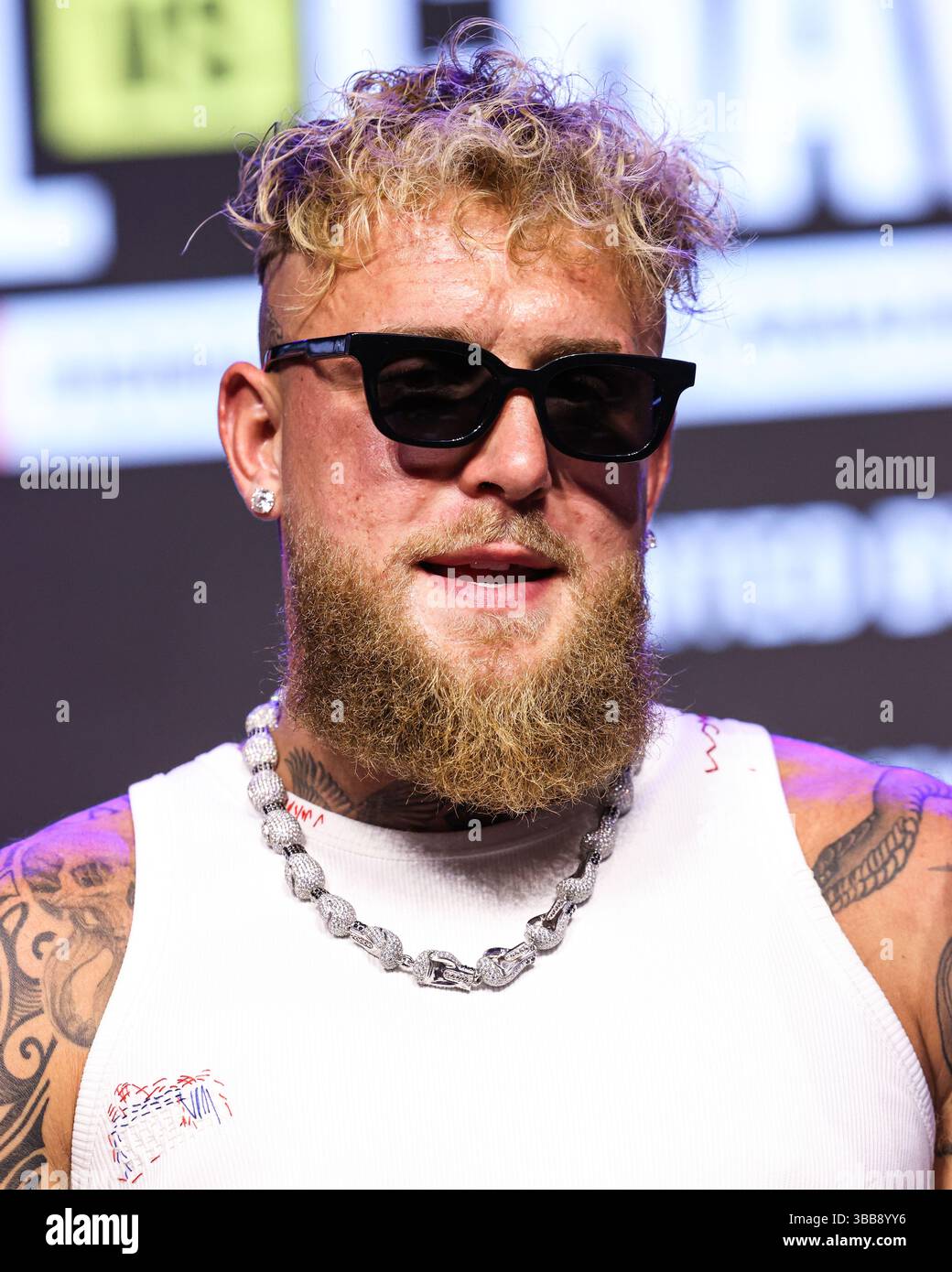 HOLLYWOOD, LOS ANGELES, CALIFORNIA, USA - MAY 14: American professional ...