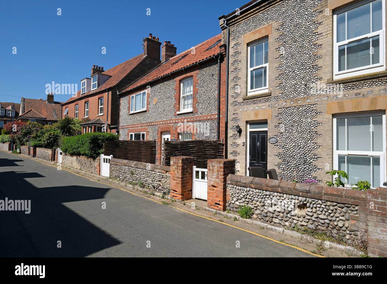 traditional flint houses in sheringham, north norfolk, england Stock ...