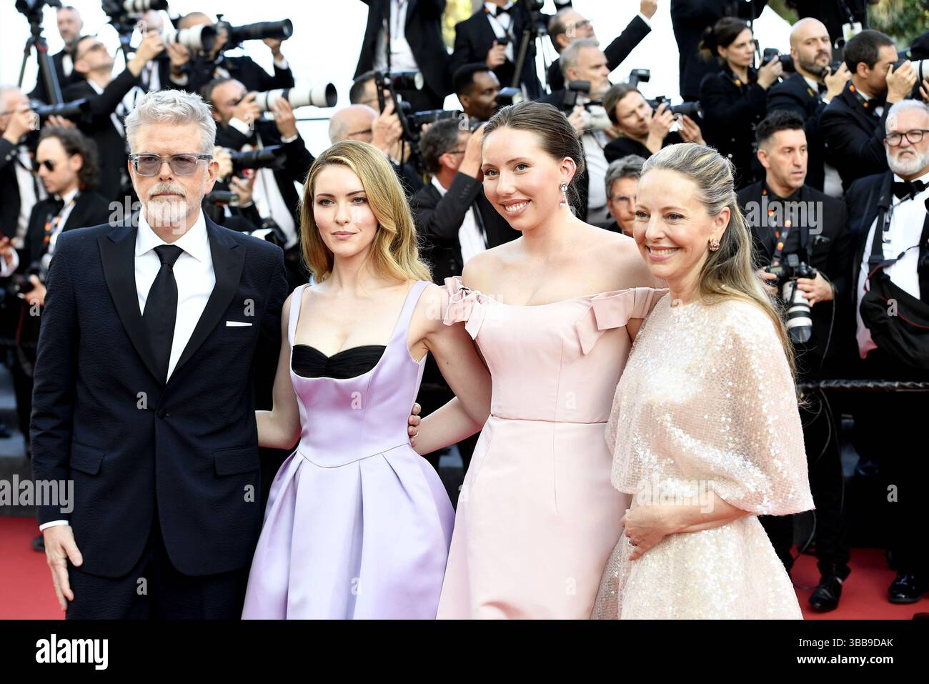 Christopher McQuarrie, Gigi McQuarrie,Wilhelmina McQuarrie und Ehefrau ...