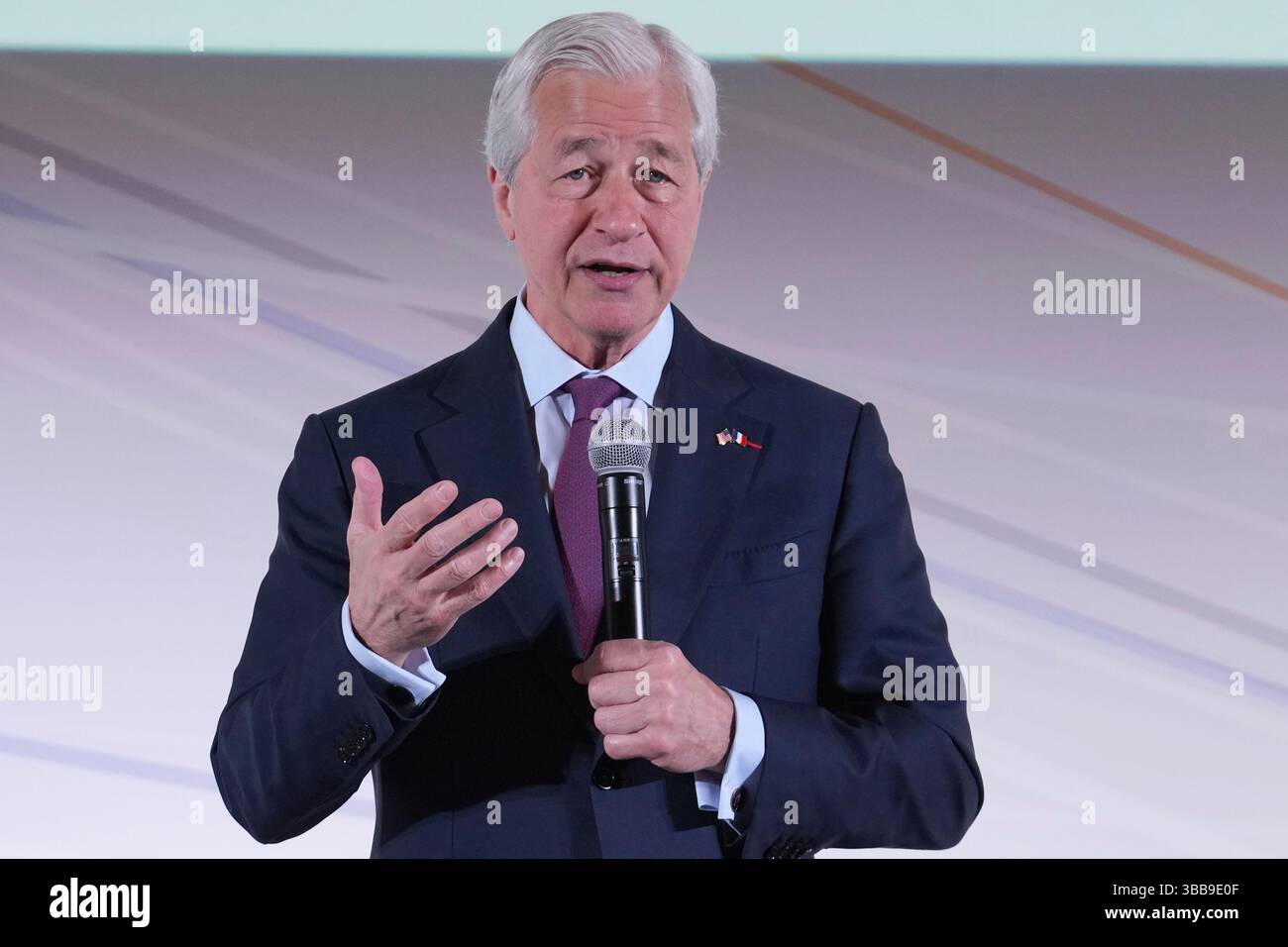 JPMorgan Chase CEO Jamie Dimon speaks during the Global Markets ...